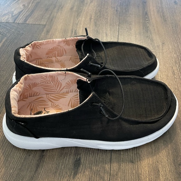 Reef | Shoes | Reef Slip On Shoes Very Similar To Heydudes | Poshmark